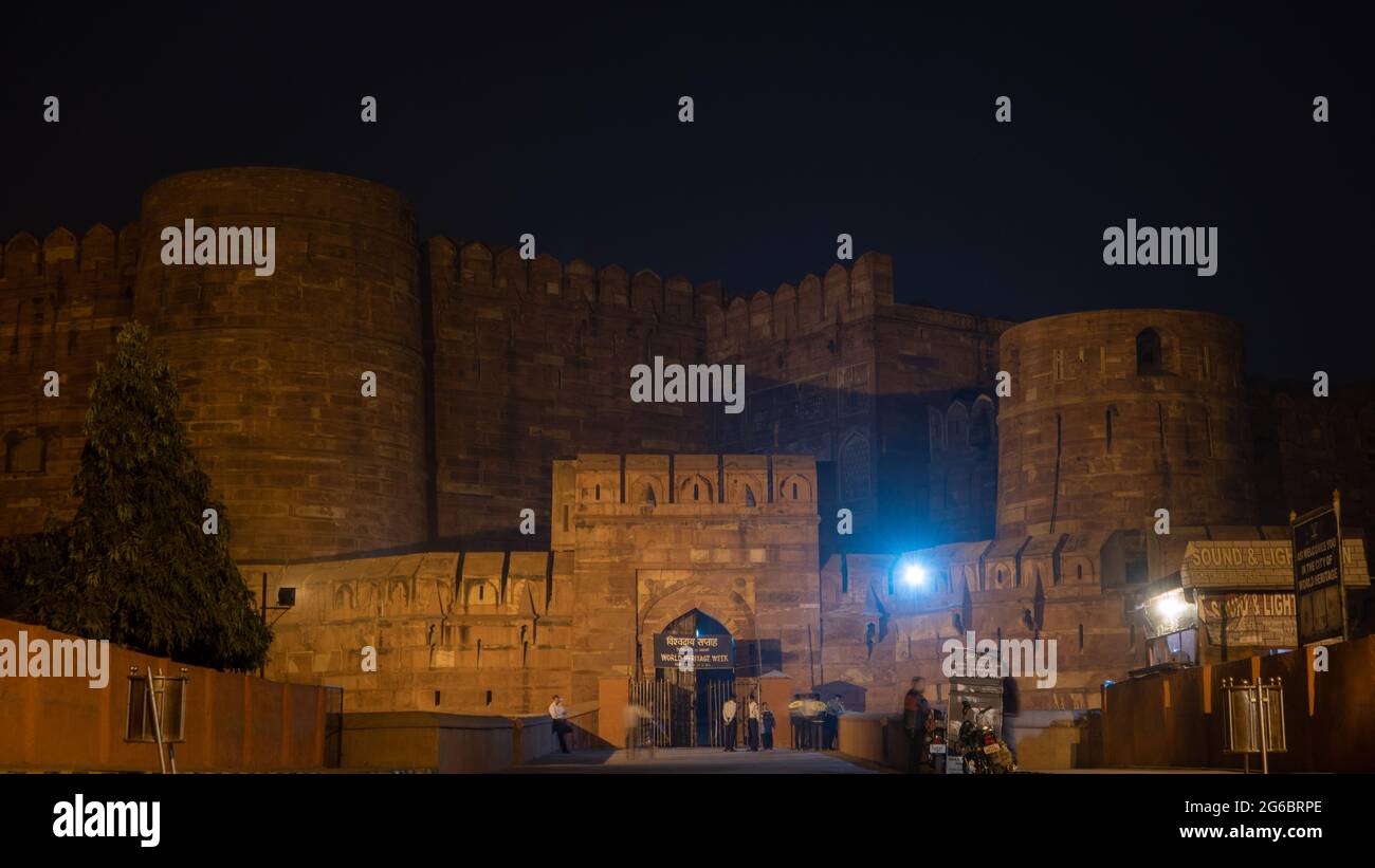 Night view of historical Agra Fort in India Stock Photo - Alamy