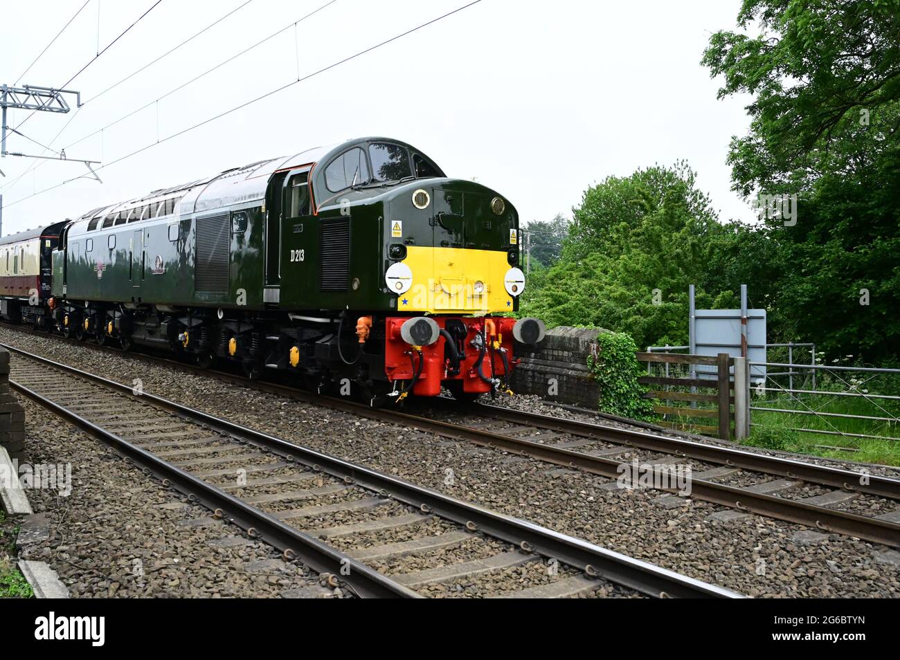 A train going down the Lickey Incline south of Birmingham Stock Photo ...