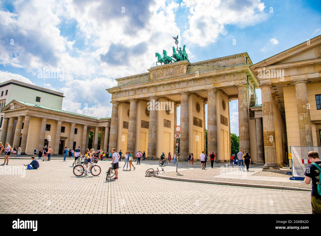 Brandenburger Tor (Brandenburg Gate) with Quadriga on top in Berlin ...