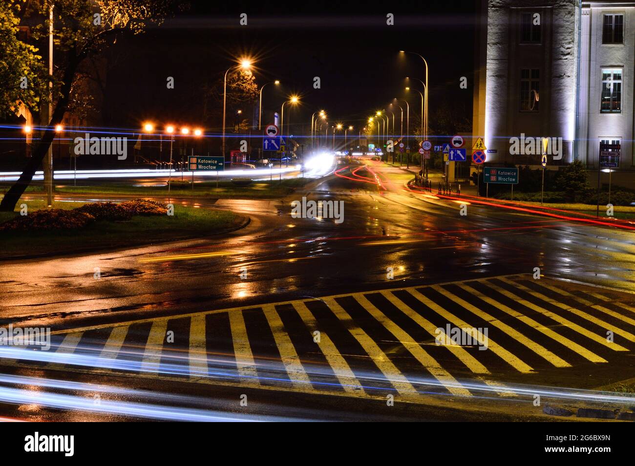 Car light streaks hi-res stock photography and images - Alamy