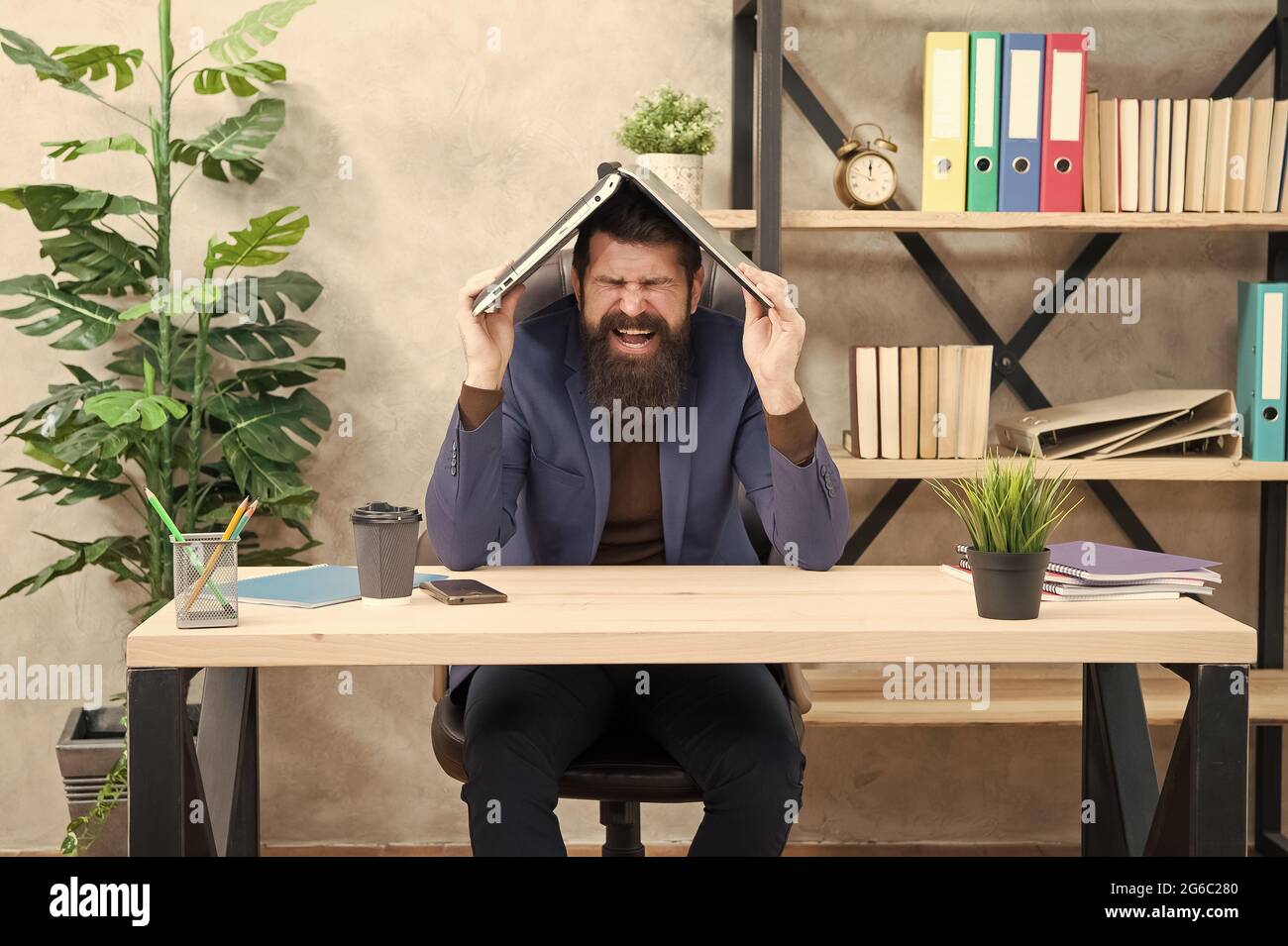 Stressful work environment hi-res stock photography and images - Alamy