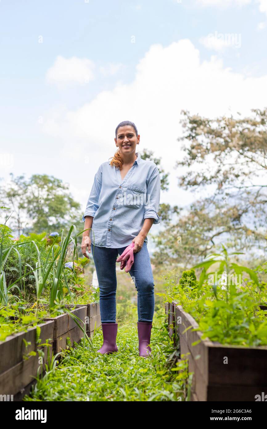 Vertical smile hi-res stock photography and images - Alamy