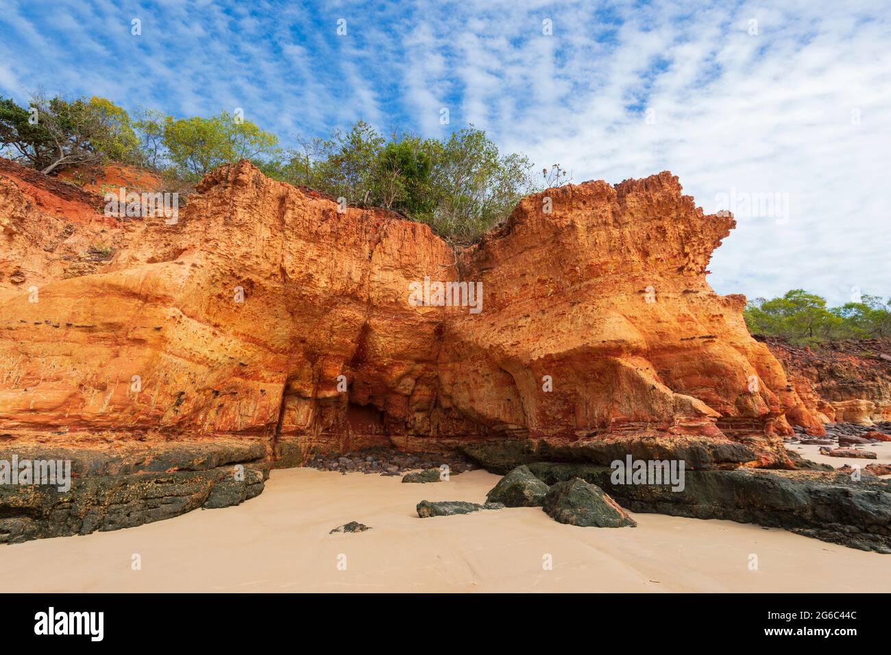 Western under cliff beach hi-res stock photography and images - Alamy