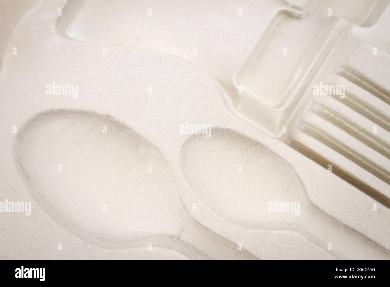 Close up of white empty paper cutlery box Stock Photo - Alamy