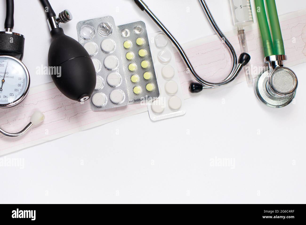 Doctors instruments hi-res stock photography and images - Alamy