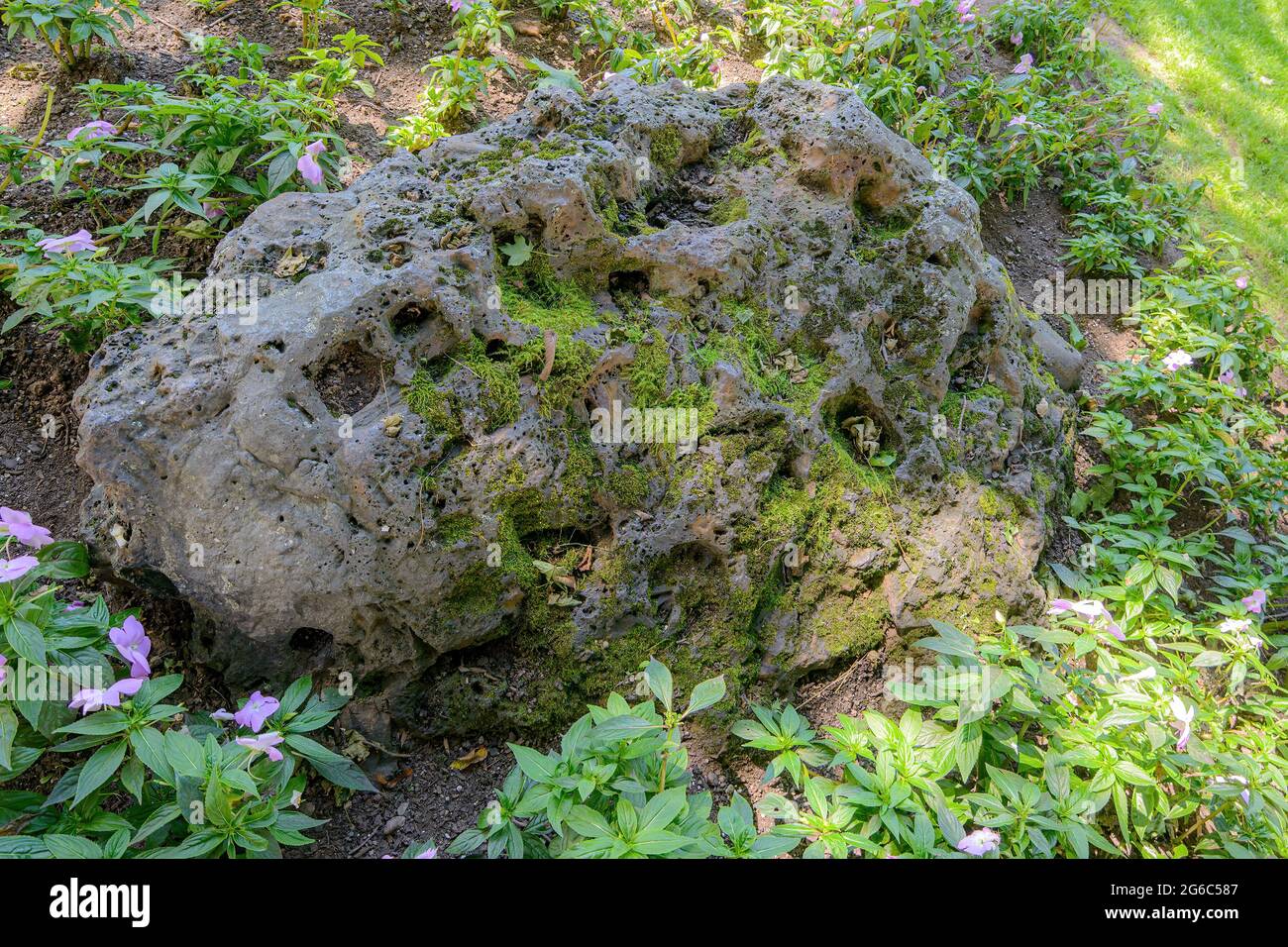 Melted metal hi-res stock photography and images - Alamy