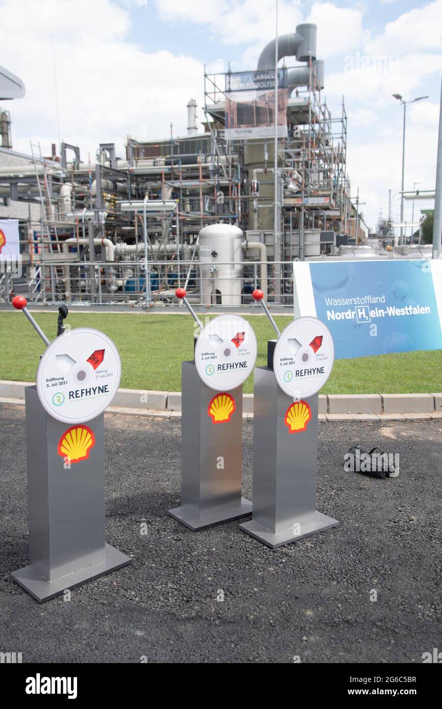 Wesseling, Deutschland. 02nd July, 2021. Exterior view of the plant ...