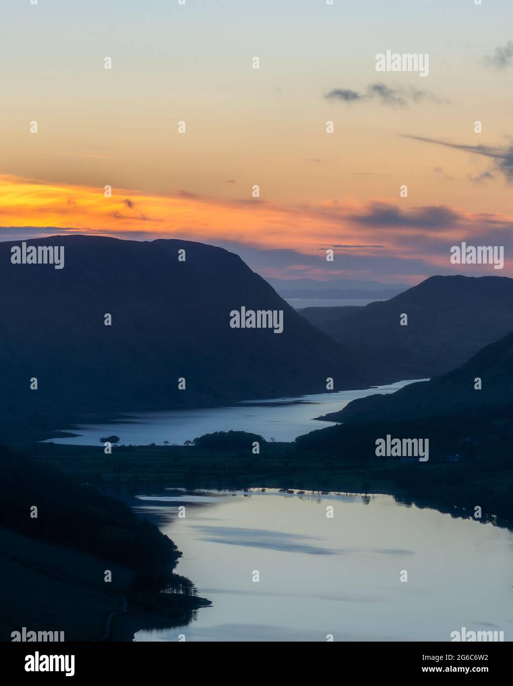 Sunset at Buttermere and Crummock Water in the Lake District Stock ...