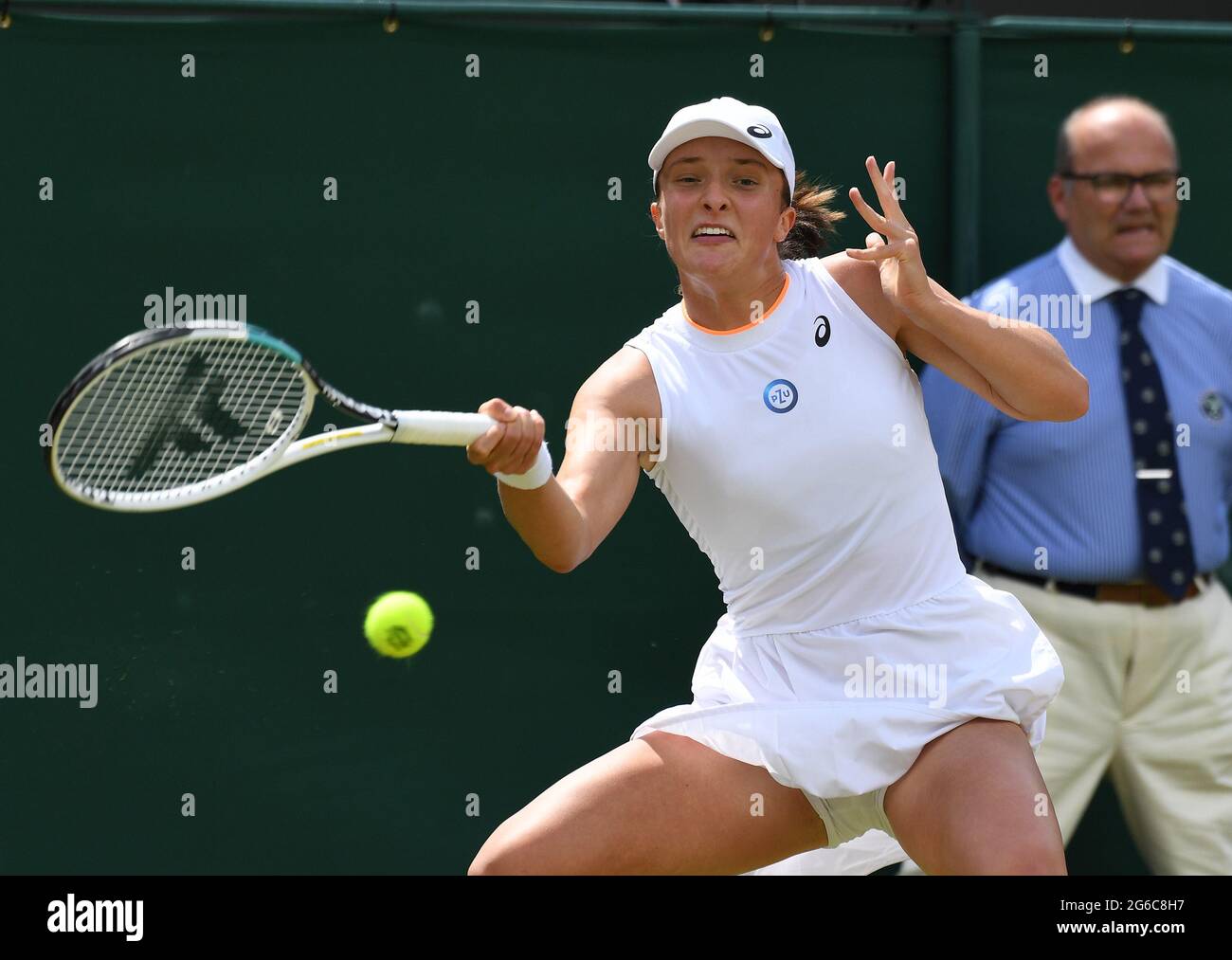 Iga swiatek wimbledon 2021 hi-res stock photography and images - Alamy