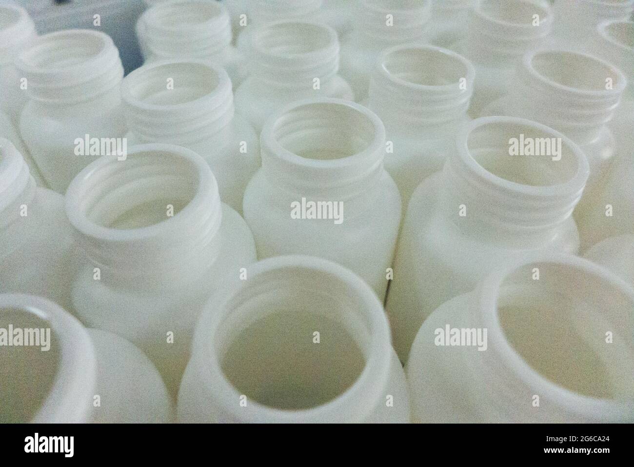 Empty pill packaging hi-res stock photography and images - Alamy