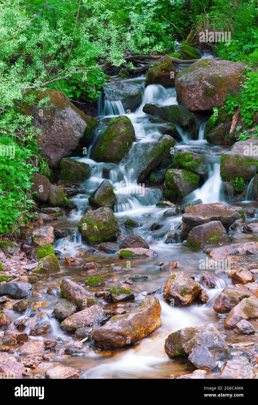 Smooth streaming water hi-res stock photography and images - Alamy