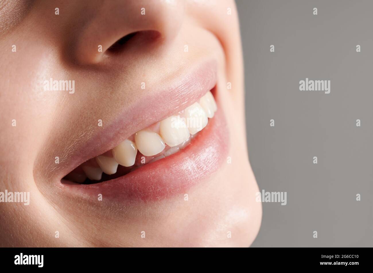 Toothy smile teeth hi-res stock photography and images - Alamy