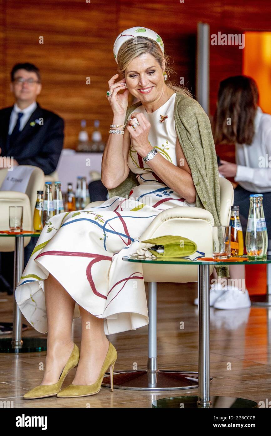 Queen Maxima of The Netherlands and German First Lady Elke Budenbender ...