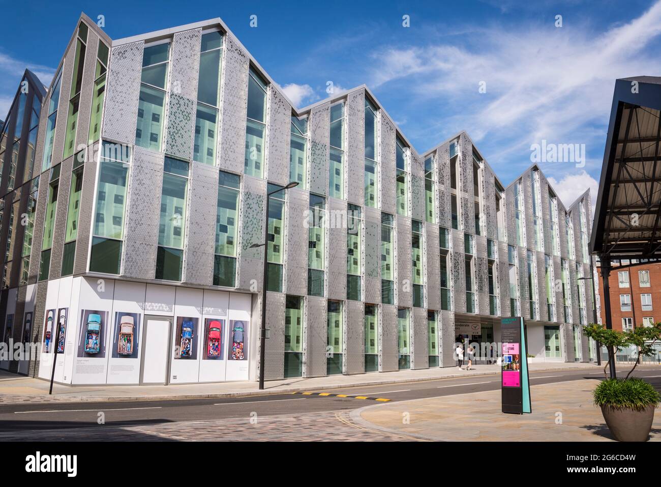 Office building, Handyside area, King's Cross urban regeneration ...