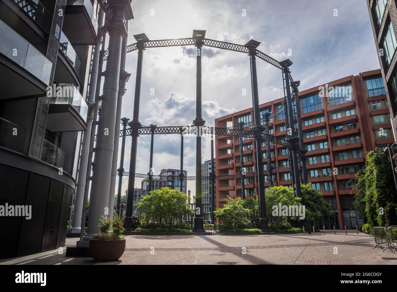 Gasholder Park, Handyside area, King's Cross urban regeneration, London ...