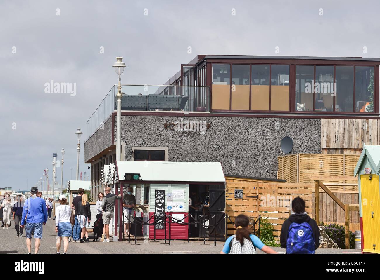 Hove rockwater hi-res stock photography and images - Alamy