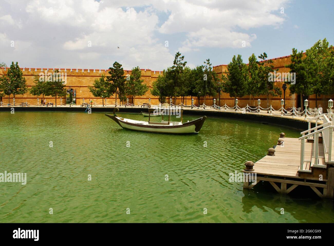 Ottoman sultan's boat waiting in front of the castle walls Stock Photo ...