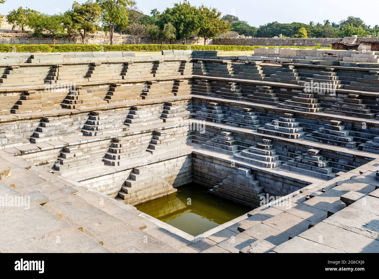 Public bath india hi-res stock photography and images - Alamy