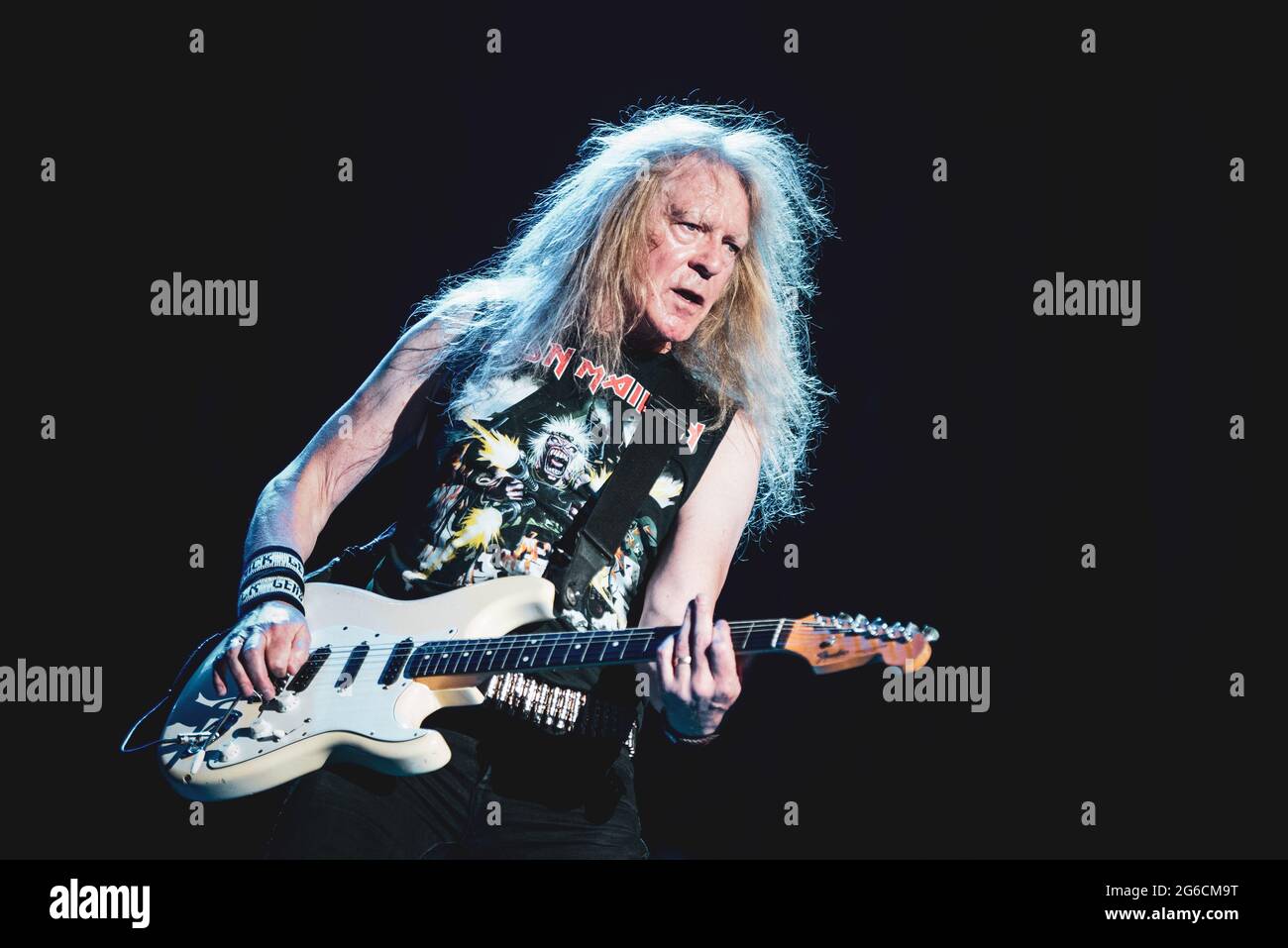 Fender stratocaster iron maiden hi-res stock photography and images - Alamy