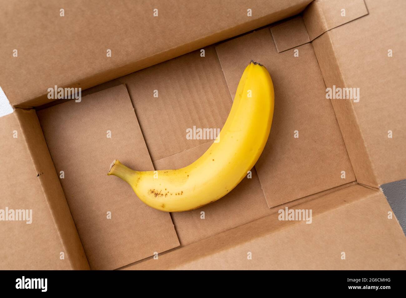 Storage box banana hi-res stock photography and images - Alamy
