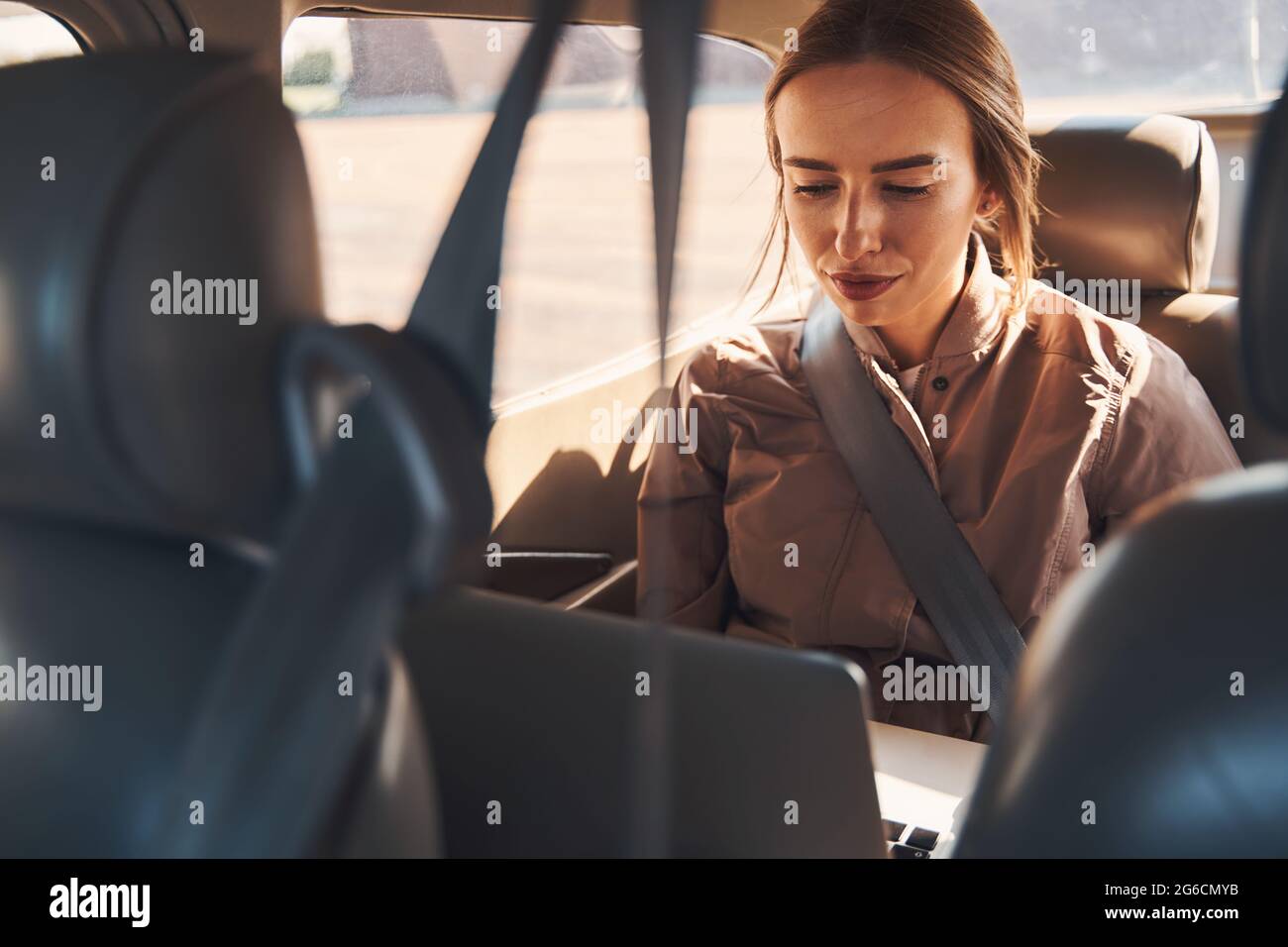 Laptop in vehicle hi-res stock photography and images - Alamy