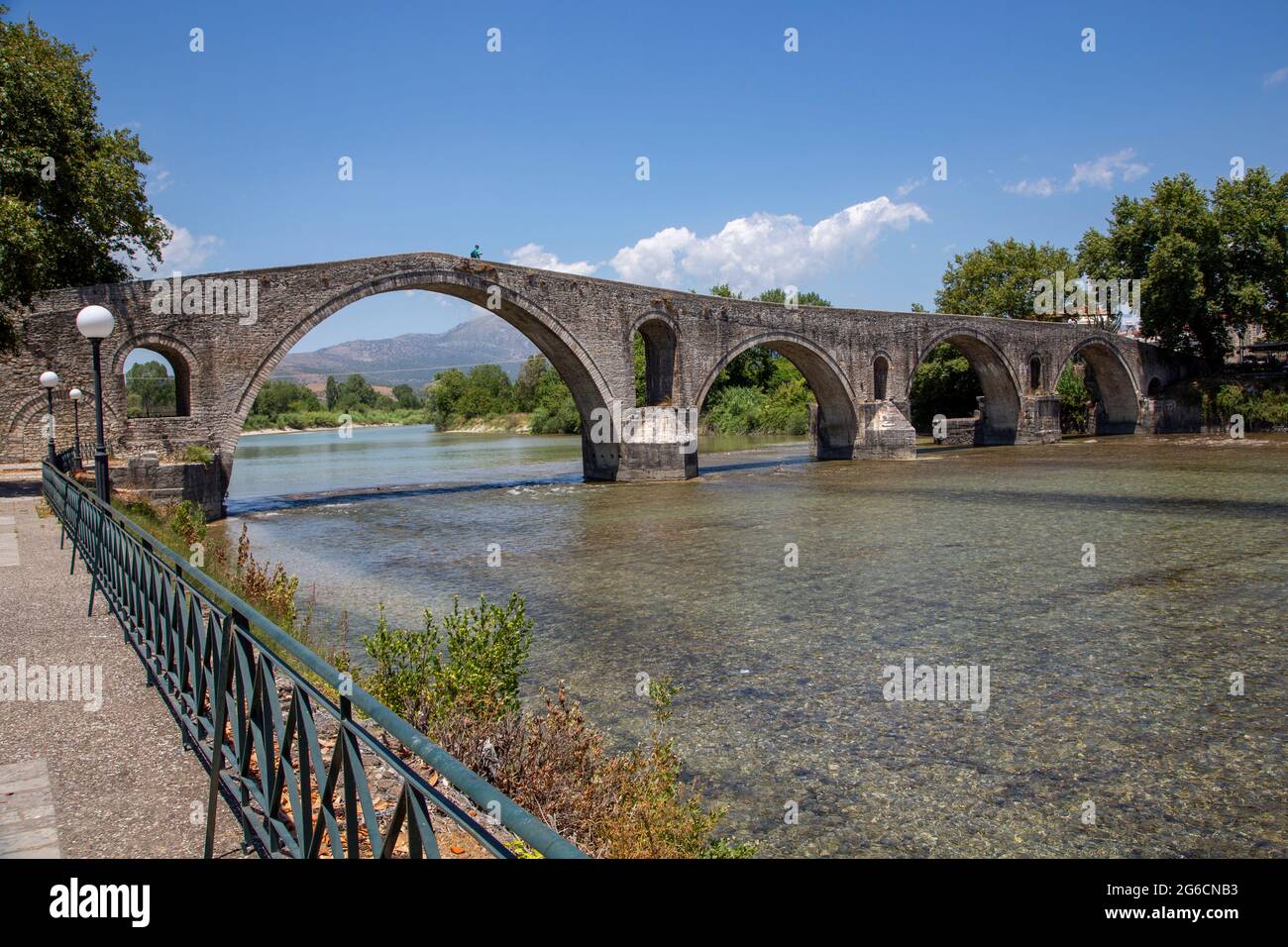 Bridge arta epirus greece hi-res stock photography and images - Alamy