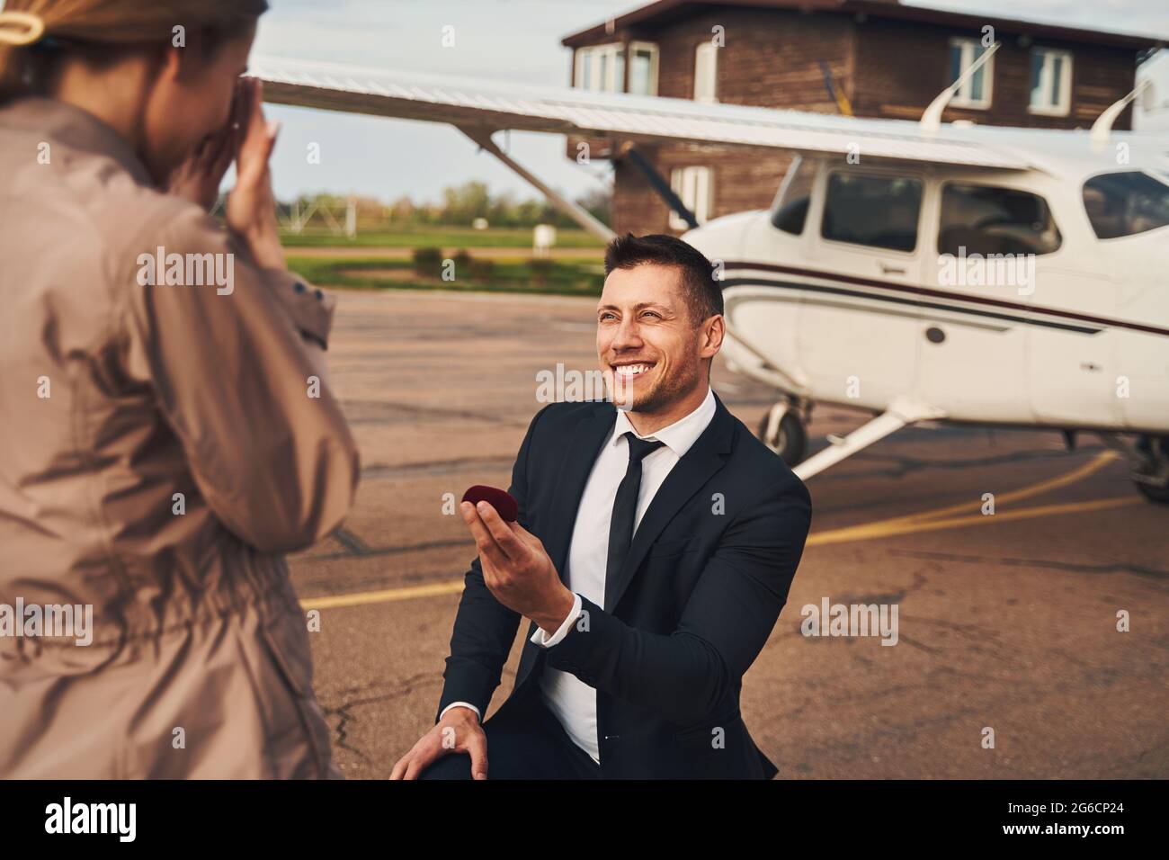 Marriage proposal airplane hi-res stock photography and images - Alamy