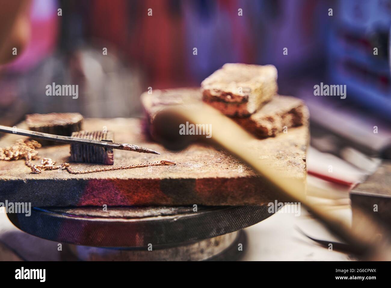 Soldering workbench hi-res stock photography and images - Alamy