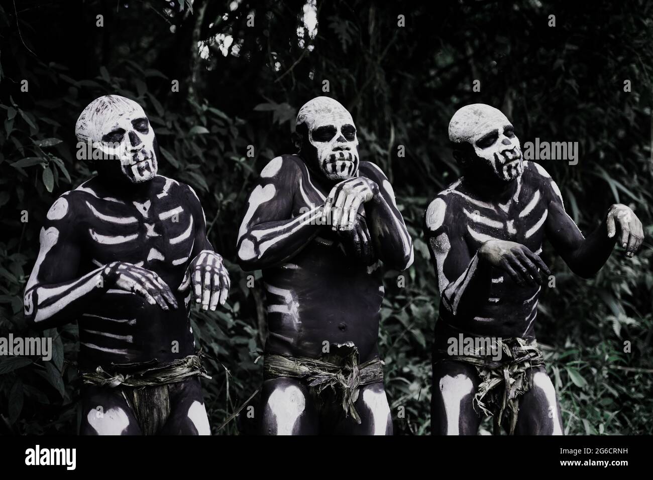 Three Chimbu (Skeleton) tribesmen. PAPUA NEW GUINEA: THIS PHOTOGRAPHER ...