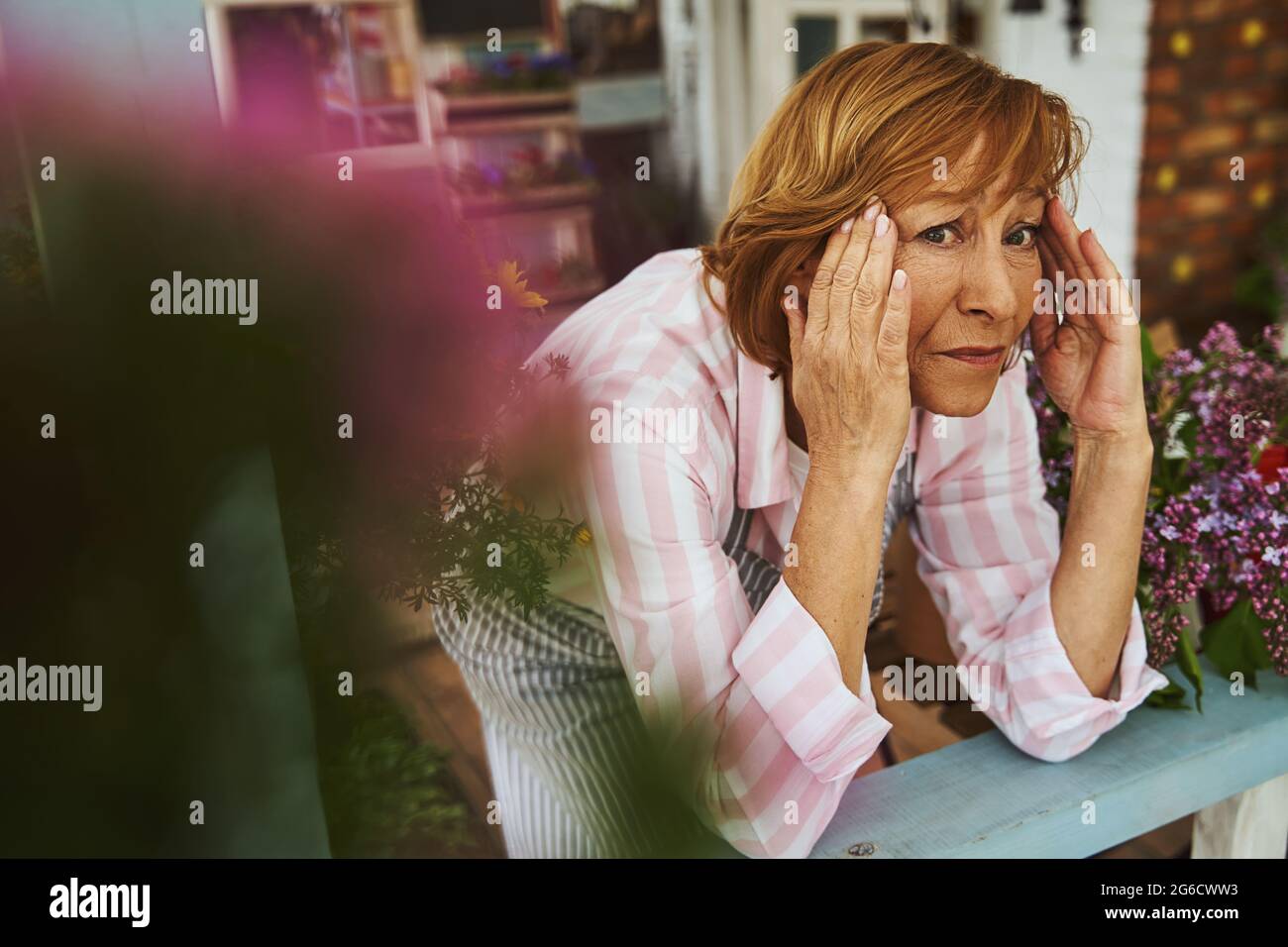 Exhausted woman garden hi-res stock photography and images - Alamy