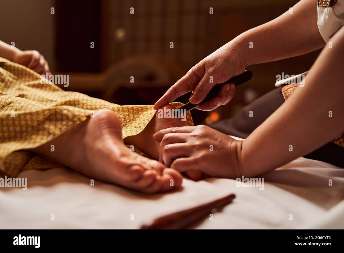 Massotherapy session hi-res stock photography and images - Alamy