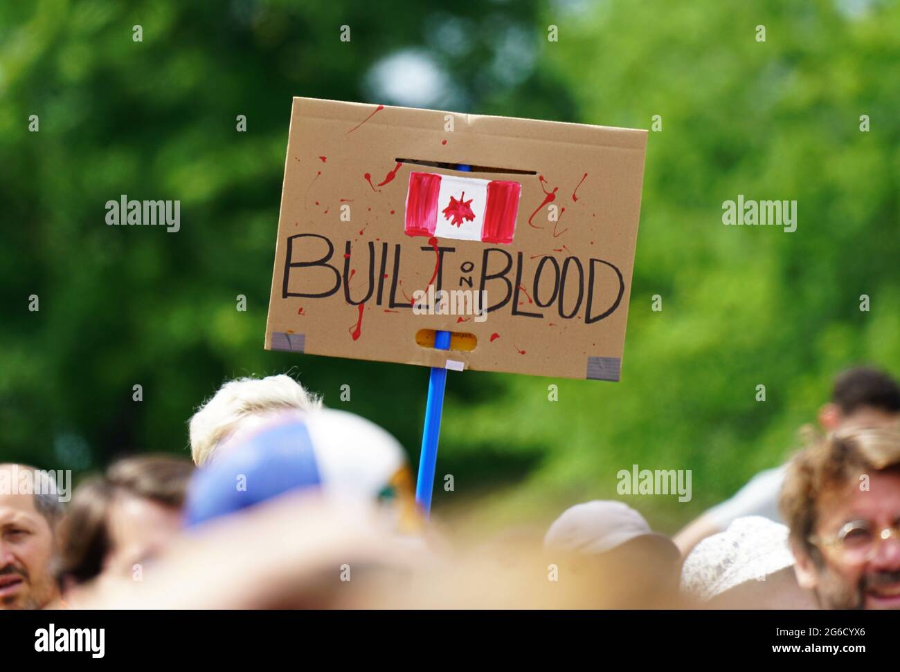 First nations protest montreal hi-res stock photography and images - Alamy