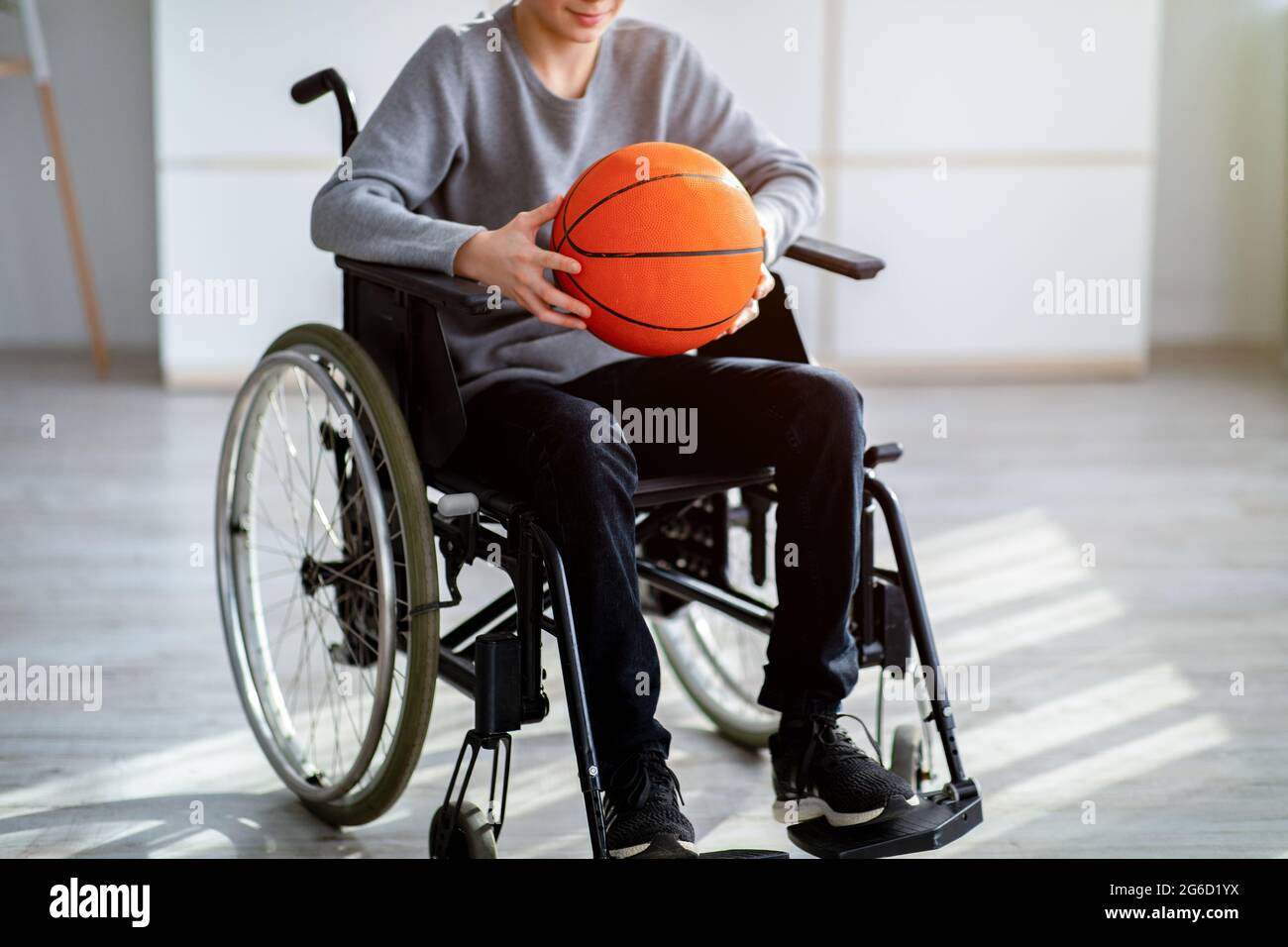 Disabled sports in wheelchair hi-res stock photography and images - Alamy