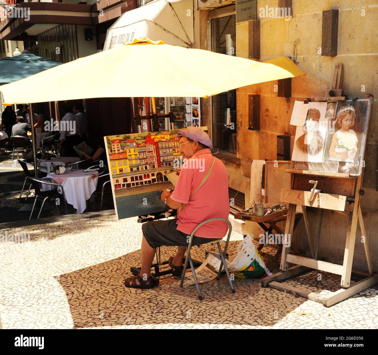 Original street artist hi-res stock photography and images - Alamy