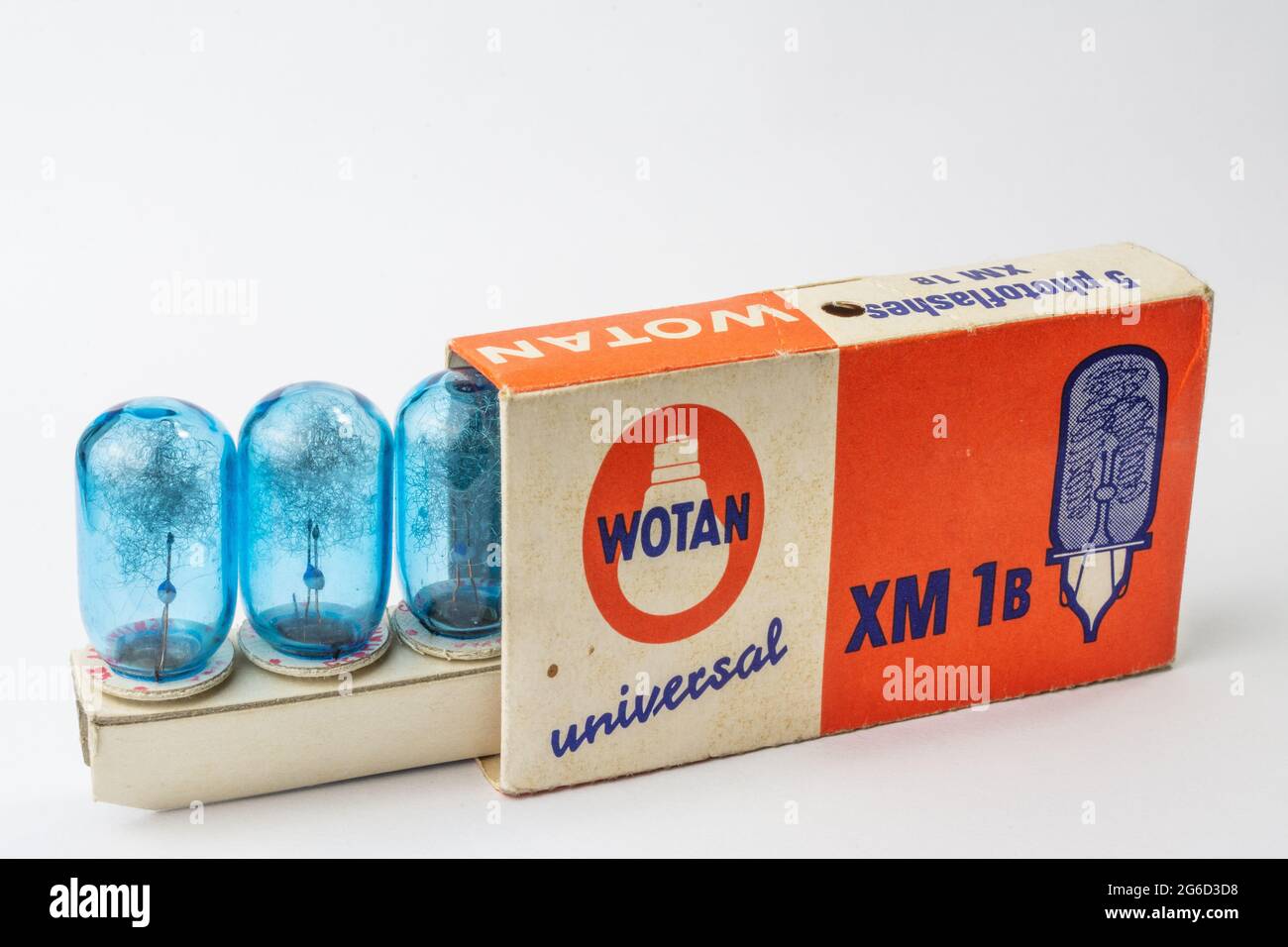 Old vintage Wotan XM 1b universal single shot flash bulbs for analog ...