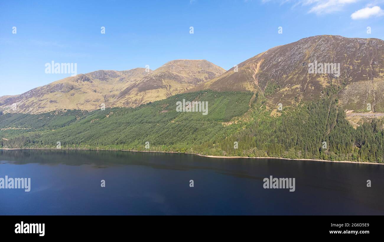 Loch lochy blue sky hi-res stock photography and images - Alamy