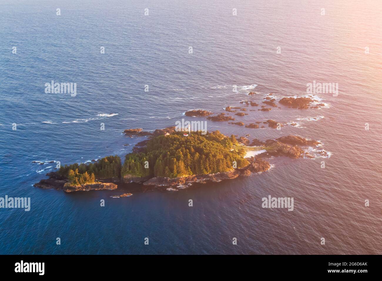 Lighthouse on Lennard Island near Tofino Stock Photo - Alamy