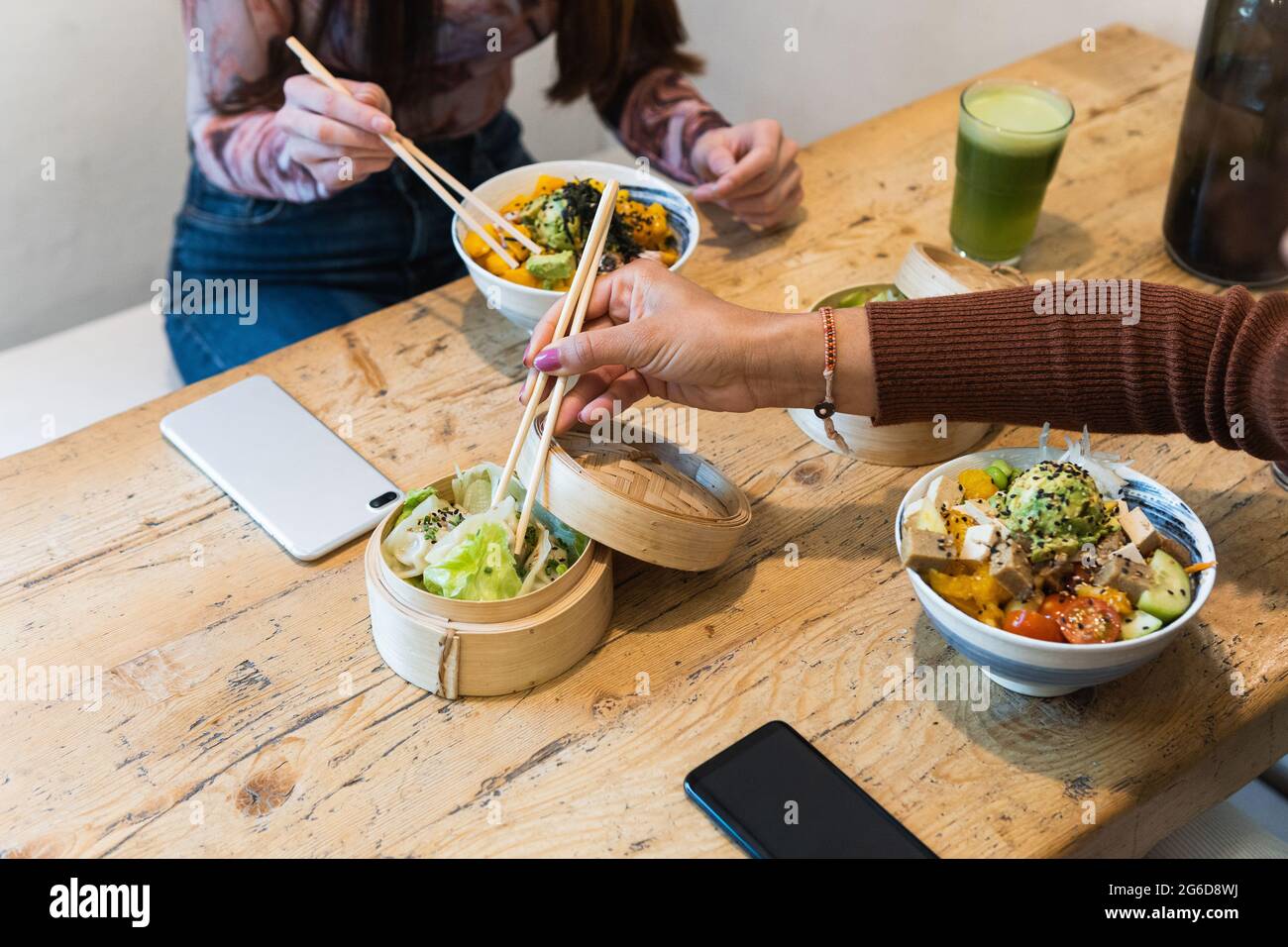 Hawaiian food poke hi-res stock photography and images - Alamy