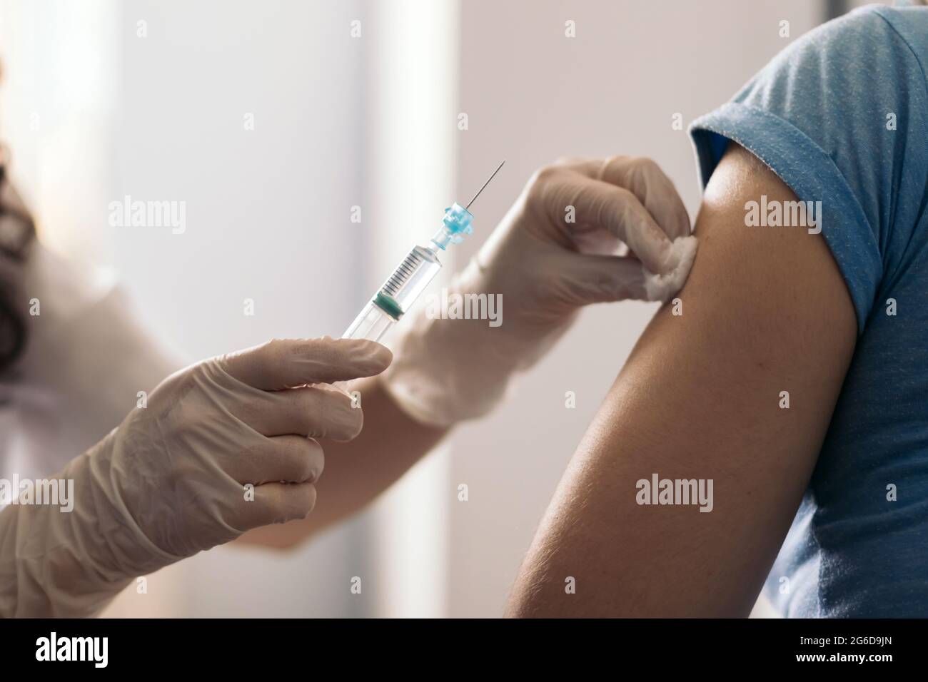 Nurse cleaning skin injection hi-res stock photography and images - Alamy