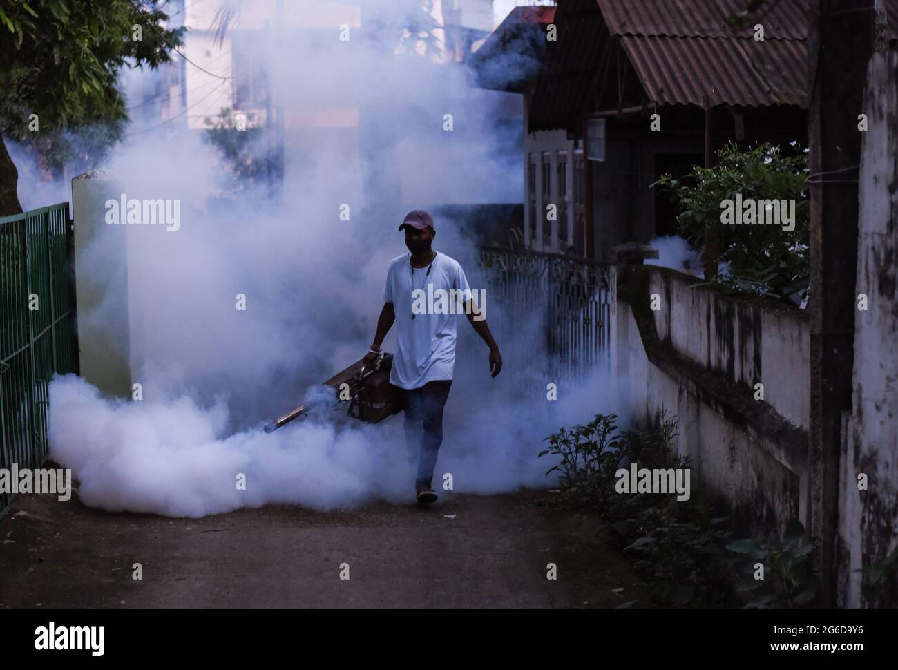 Fogging disinfectant hi-res stock photography and images - Alamy