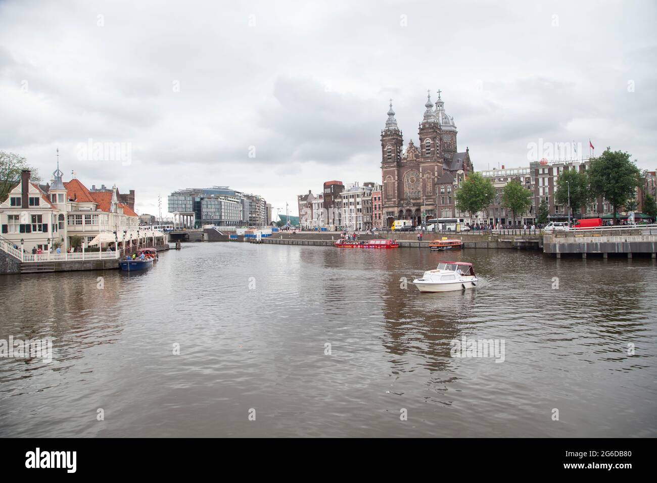 Amsterdam city with its water canals Stock Photo - Alamy