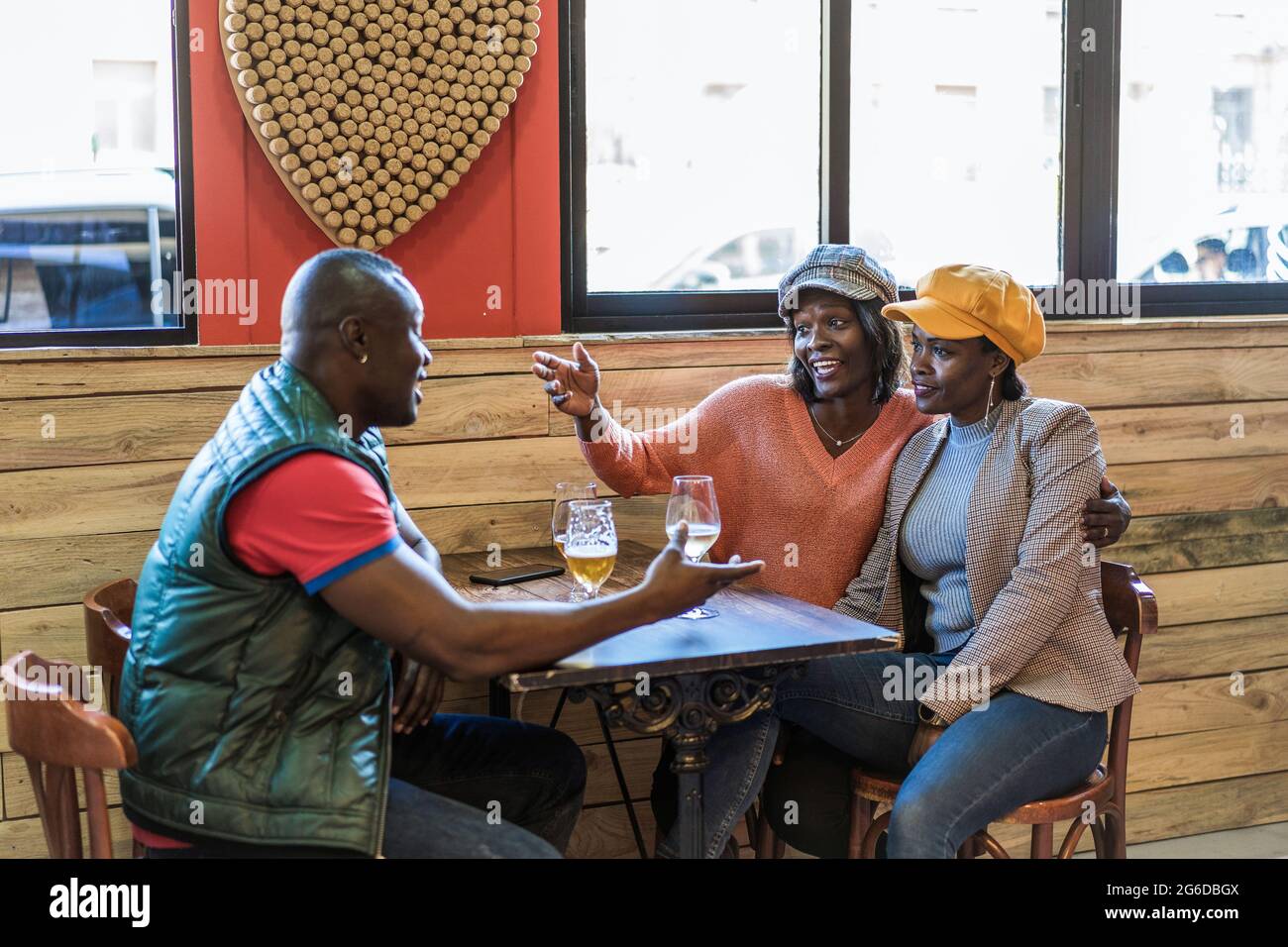 Bar gather hi-res stock photography and images - Alamy