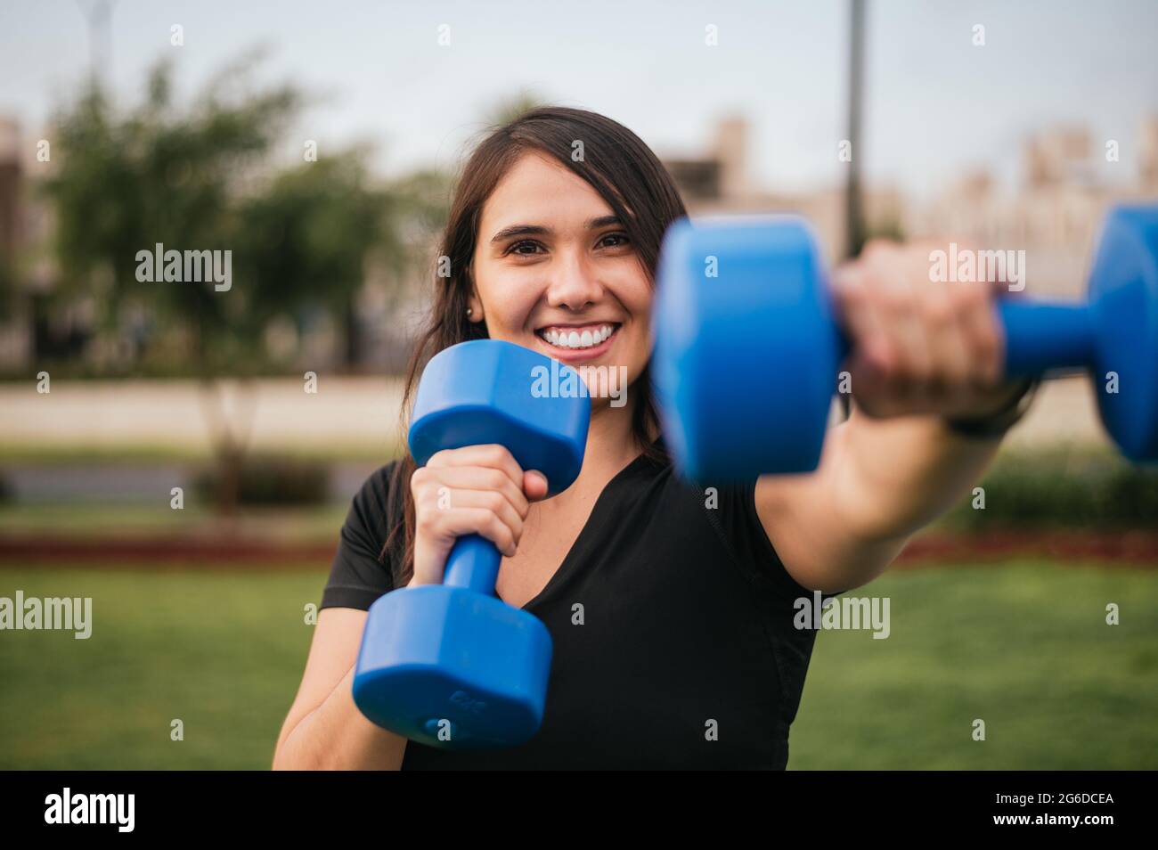 Bicep curl hi-res stock photography and images - Alamy