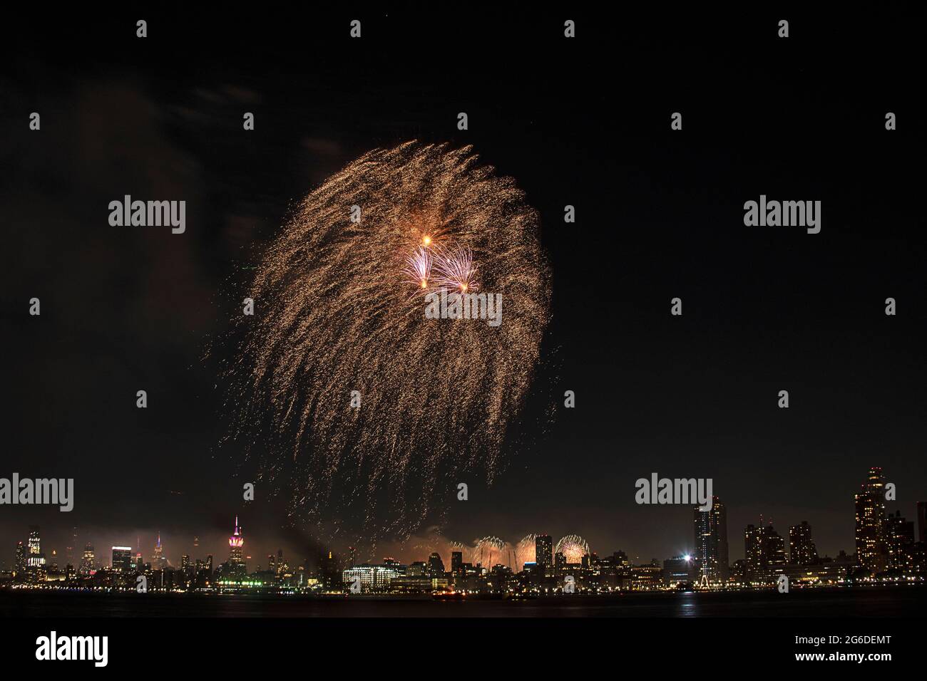 Fireworks display in New York City Metro area Stock Photo - Alamy