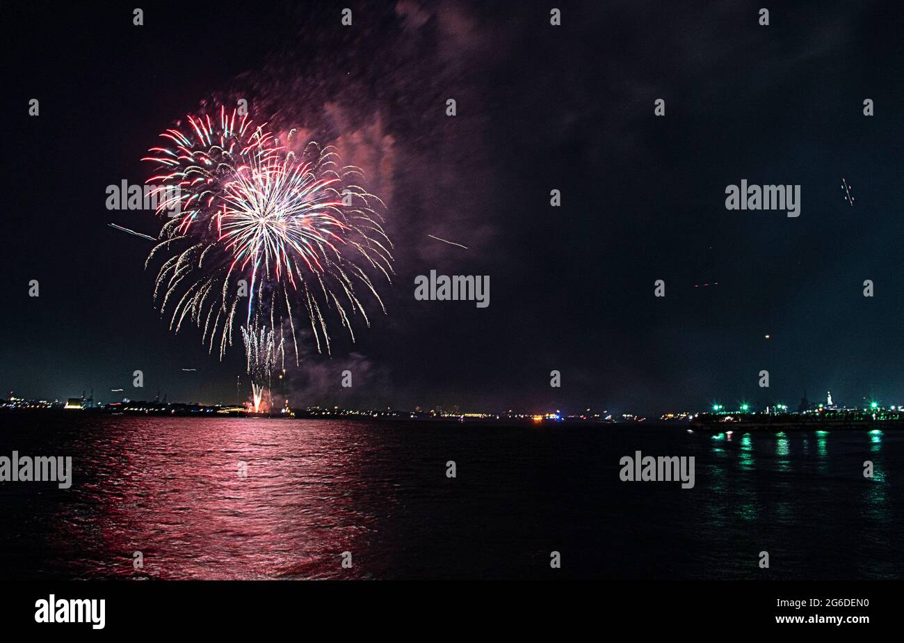 Fireworks display in New York City Metro area Stock Photo - Alamy