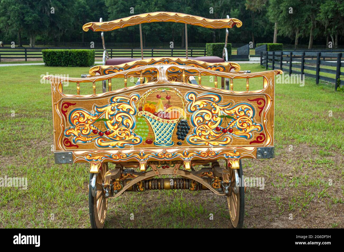 Horse pulled cart hi-res stock photography and images - Alamy