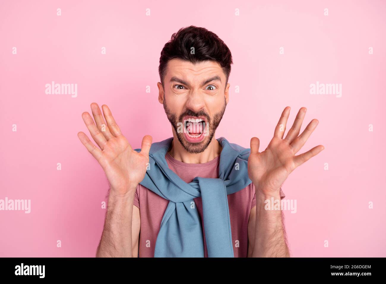 Photo of young angry crazy screaming shouting man having conflict ...