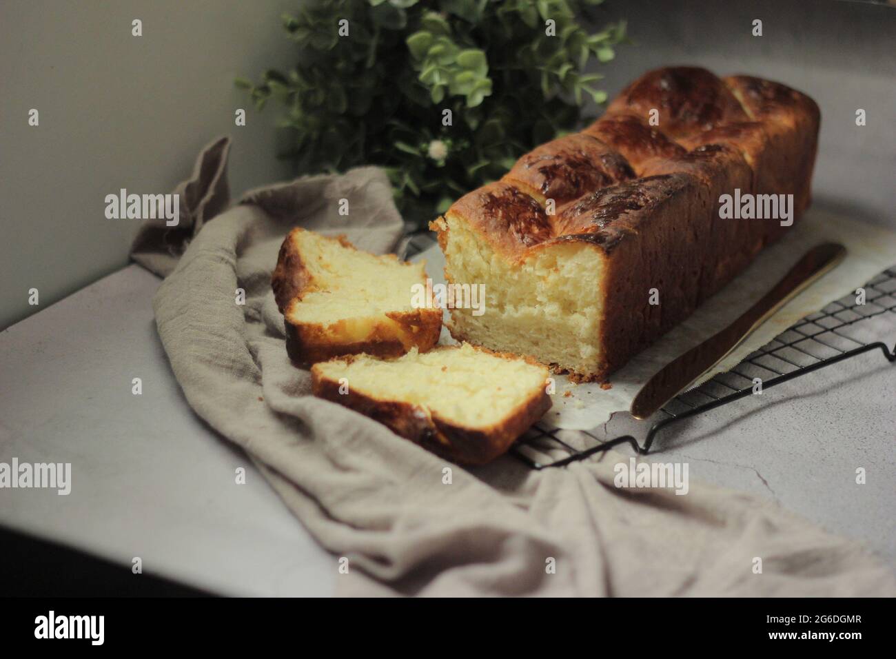 Brioche bread hi-res stock photography and images - Alamy