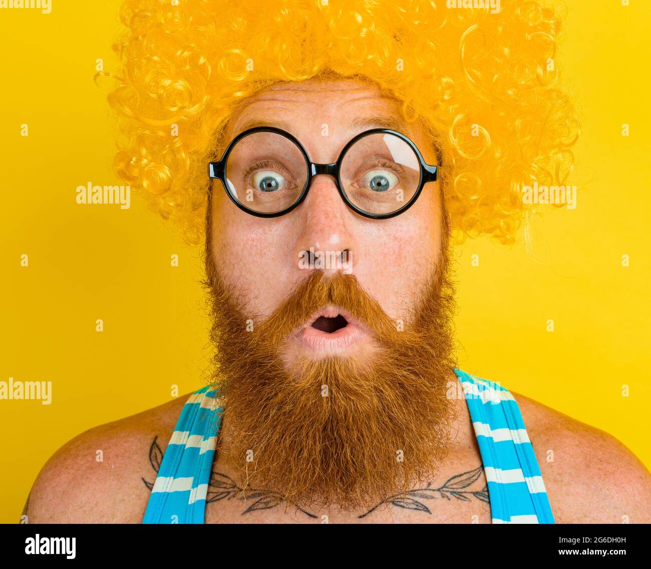 Tan glasses hi-res stock photography and images - Alamy