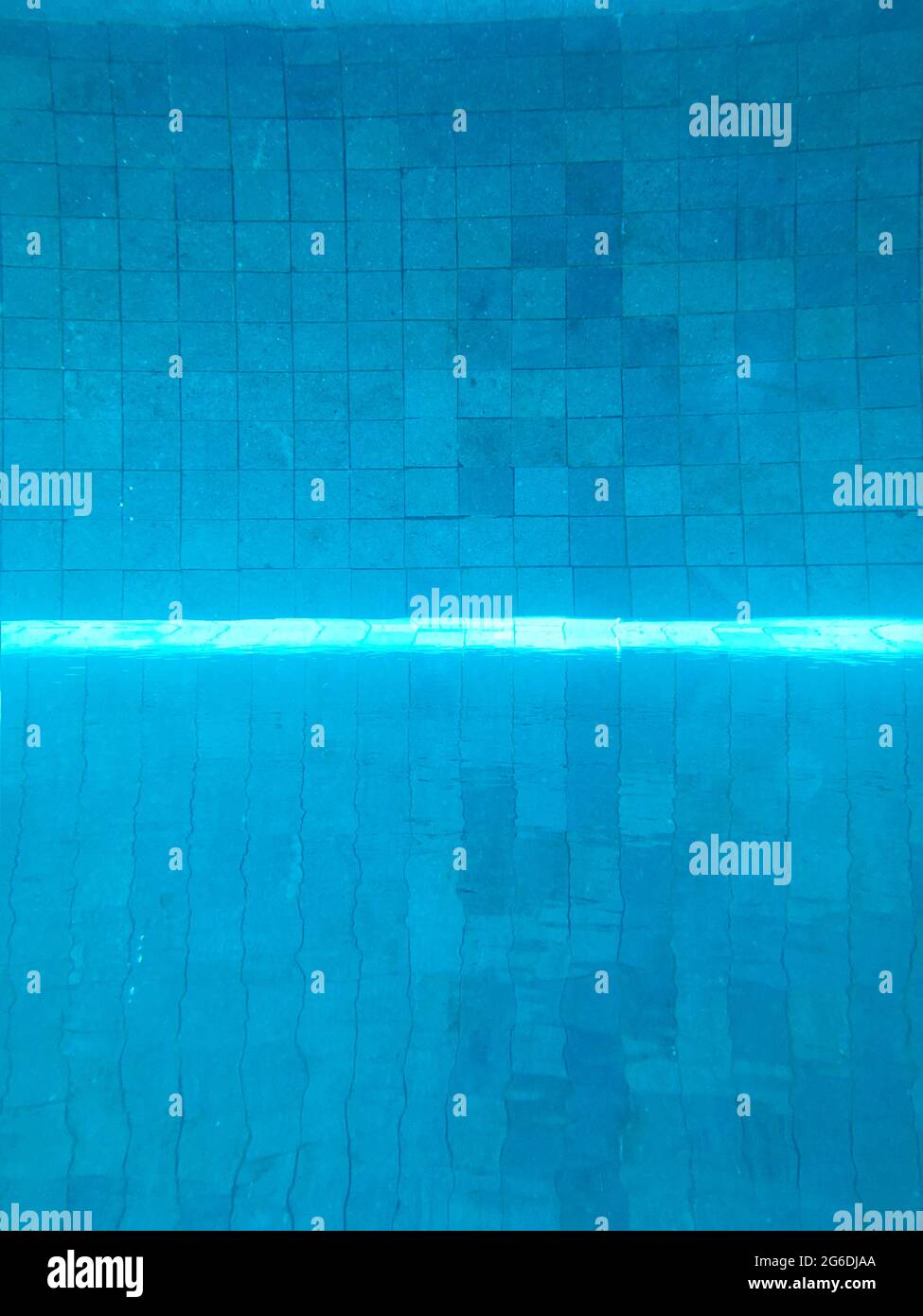 Underwater and surface reflections.blue tile background Stock Photo - Alamy